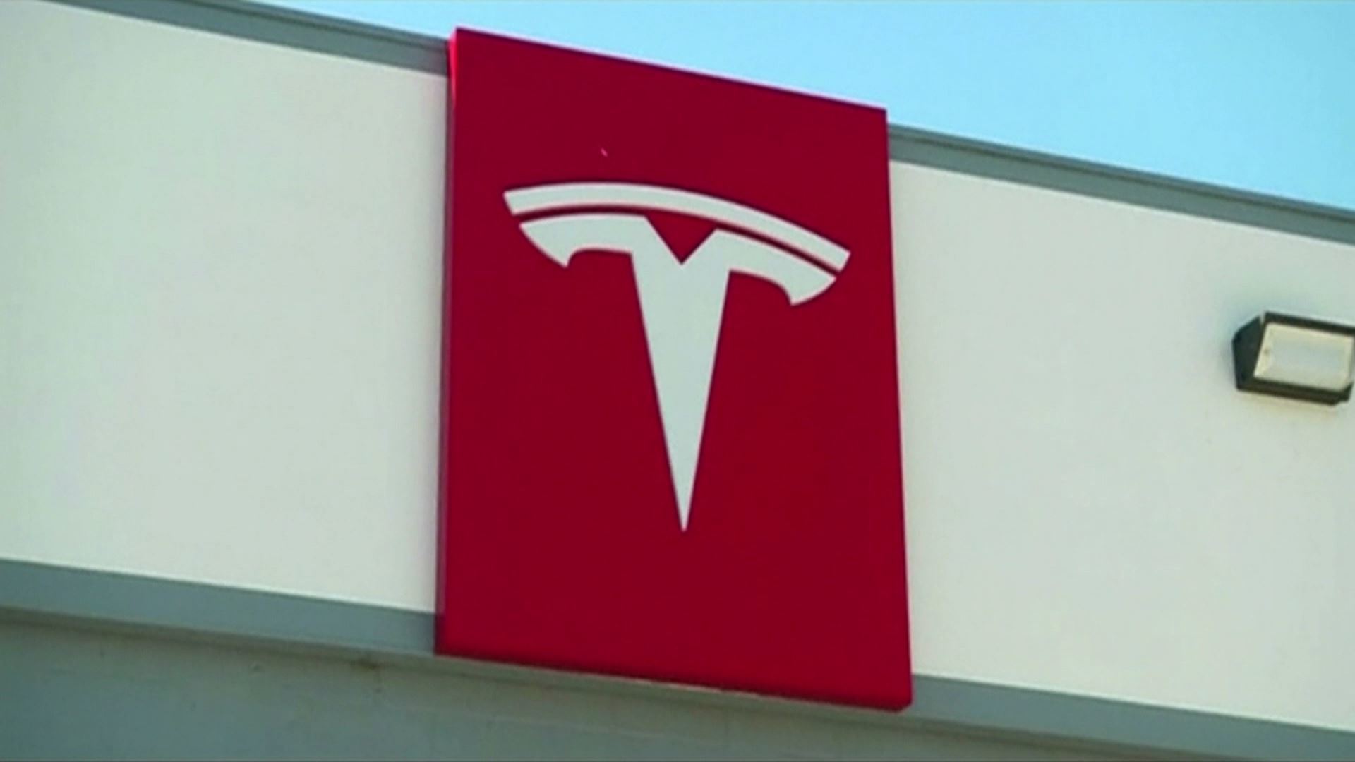 [김대호 박사의 오늘 기업·사람] 테슬라·LX인터내셔널·애플·두산 - SBS Biz