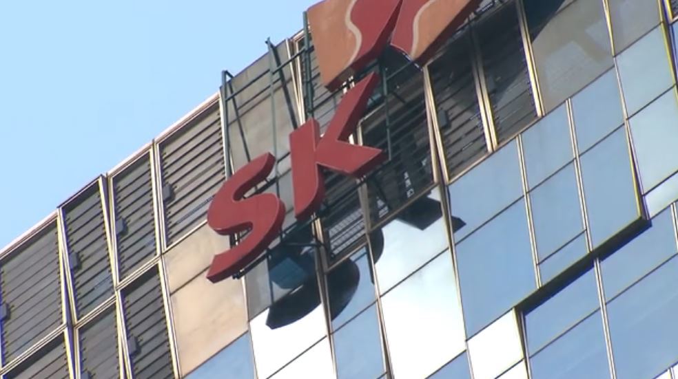 SKT·SK스퀘어 재상장 첫날 주가 ‘희비’…단숨에 ‘코빗’ 2대 주주로 - SBS Biz