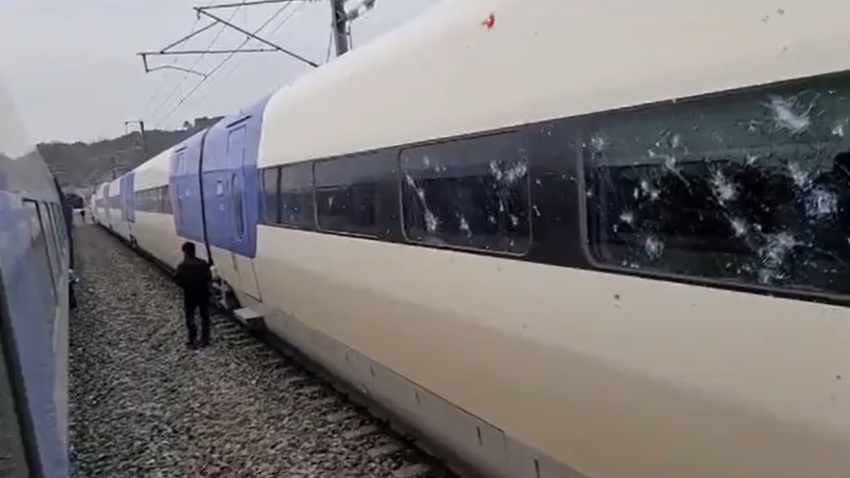 KTX 탈선 현장 복구 안 돼…아침 열차 1시간 지연될 듯 - SBS Biz