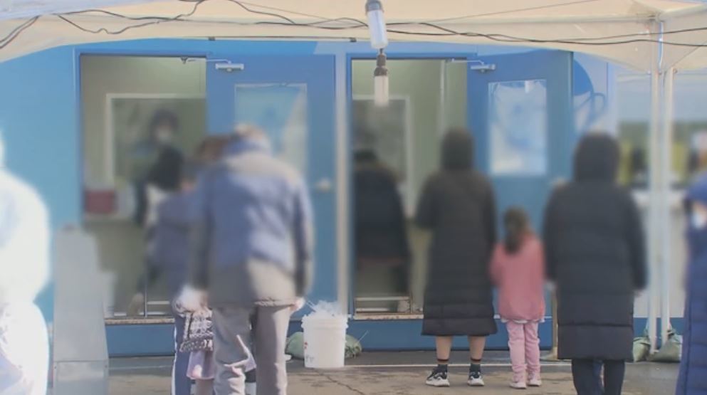 다음 달 3일부터 전국 동네병원서 코로나 검사…PCR은 고위험군만 - SBS Biz