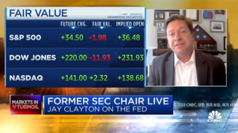 前 미국 증권거래위원회(SEC) 위원장 "아직 시장 내 위험요소 남아 있어" - SBS Biz