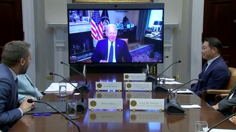 美에 29조원 추가 투자 나선 SK…LG화학은 GM에 배터리 원료 공급 - SBS Biz