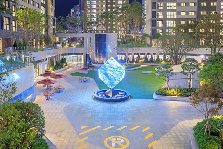 HDC현산, 광주 계림 아이파크SK뷰 입주예정협의회 감사패 받아 - SBS Biz