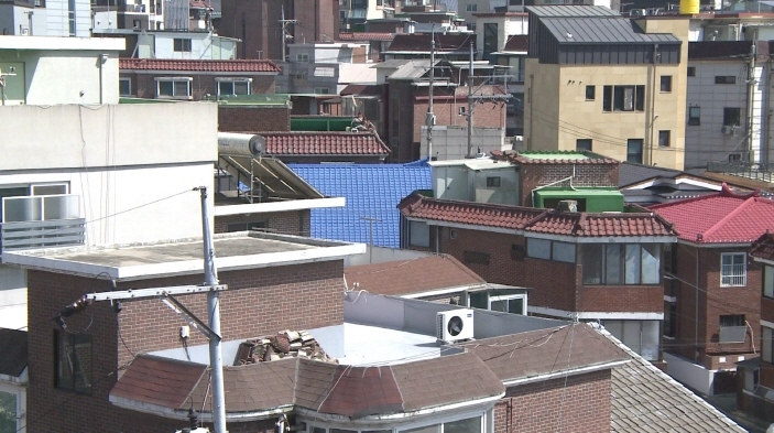 집 100채 20대도 보증금 230억 꿀꺽…HUG가 떼인 돈 6,400억 원 - SBS Biz