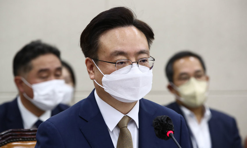 조규홍 "입국 1일차 PCR 검사 중단 여부 조속히 협의하겠다" - SBS Biz