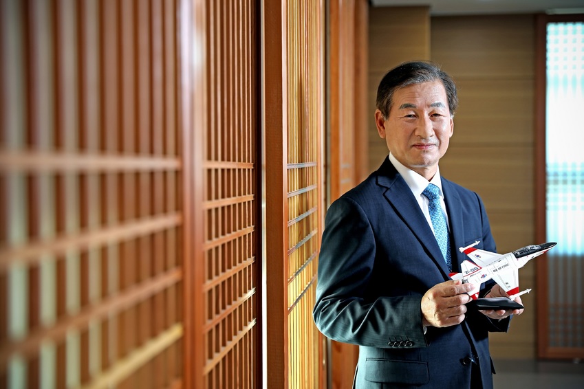 강구영 KAI 사장, 자사주 매입하고 월급 10% 반납 - SBS Biz