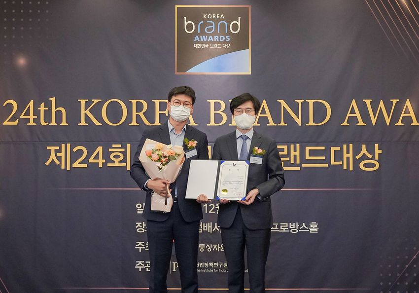 BC카드 '페이북', 대한민국브랜드대상 산업부장관상 수상 - SBS Biz