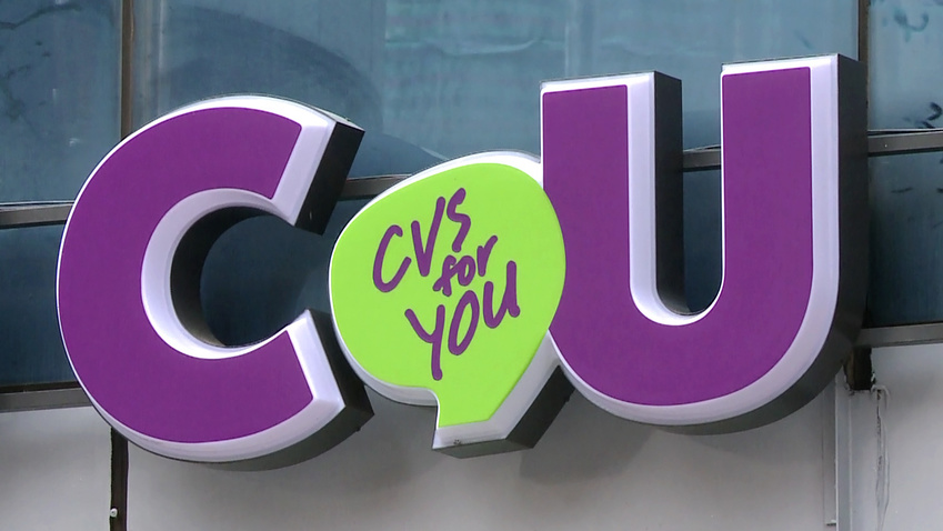 치솟는 금값에 CU가 웃는다…카드형 1g 11만3천원 '완판' - SBS Biz