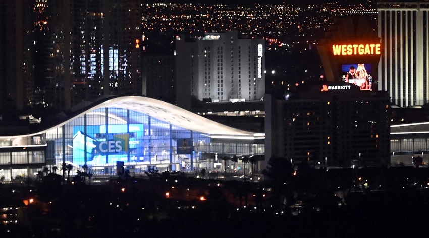 3년만에 정상 개최된 CES 2023에 예상 넘은 11만5천명 이상 방문 - SBS Biz