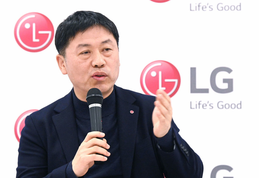 LG전자 류재철 "생산지 특성 '맞춤형 스마트 공장' 확대" - SBS Biz