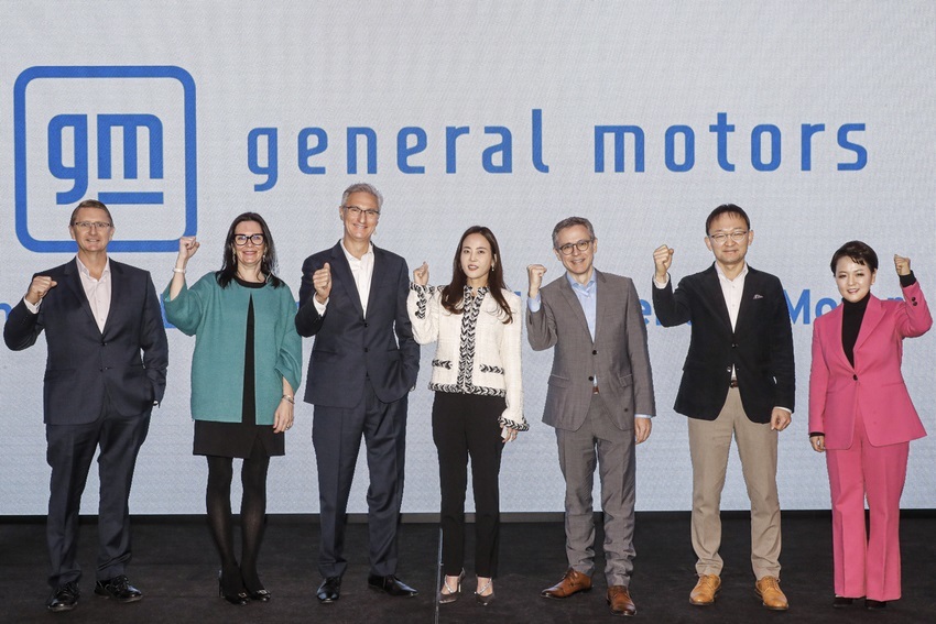 GM "전기차 한국 생산 가능"…캐딜락 '리릭'에 담긴 전기차 전략 - SBS Biz