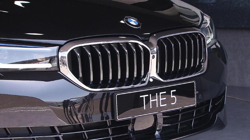 BMW 천만원 통 큰 할인, BMW 7의 '굴욕' [기업 백브리핑] - SBS Biz