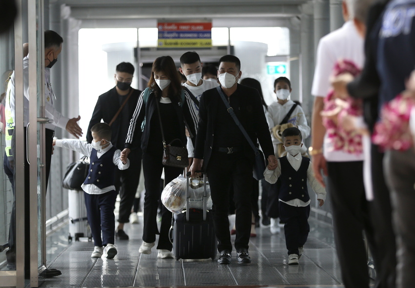 "외국인 관광객 돈 내라"…태국 입국비 1만1000원 받는다 - SBS Biz
