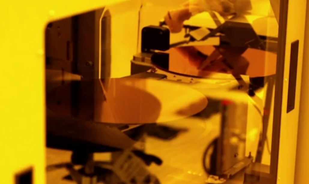 美, 일본엔 IRA 혜택…반도체엔 '극비사항' 공개 요구 - SBS Biz