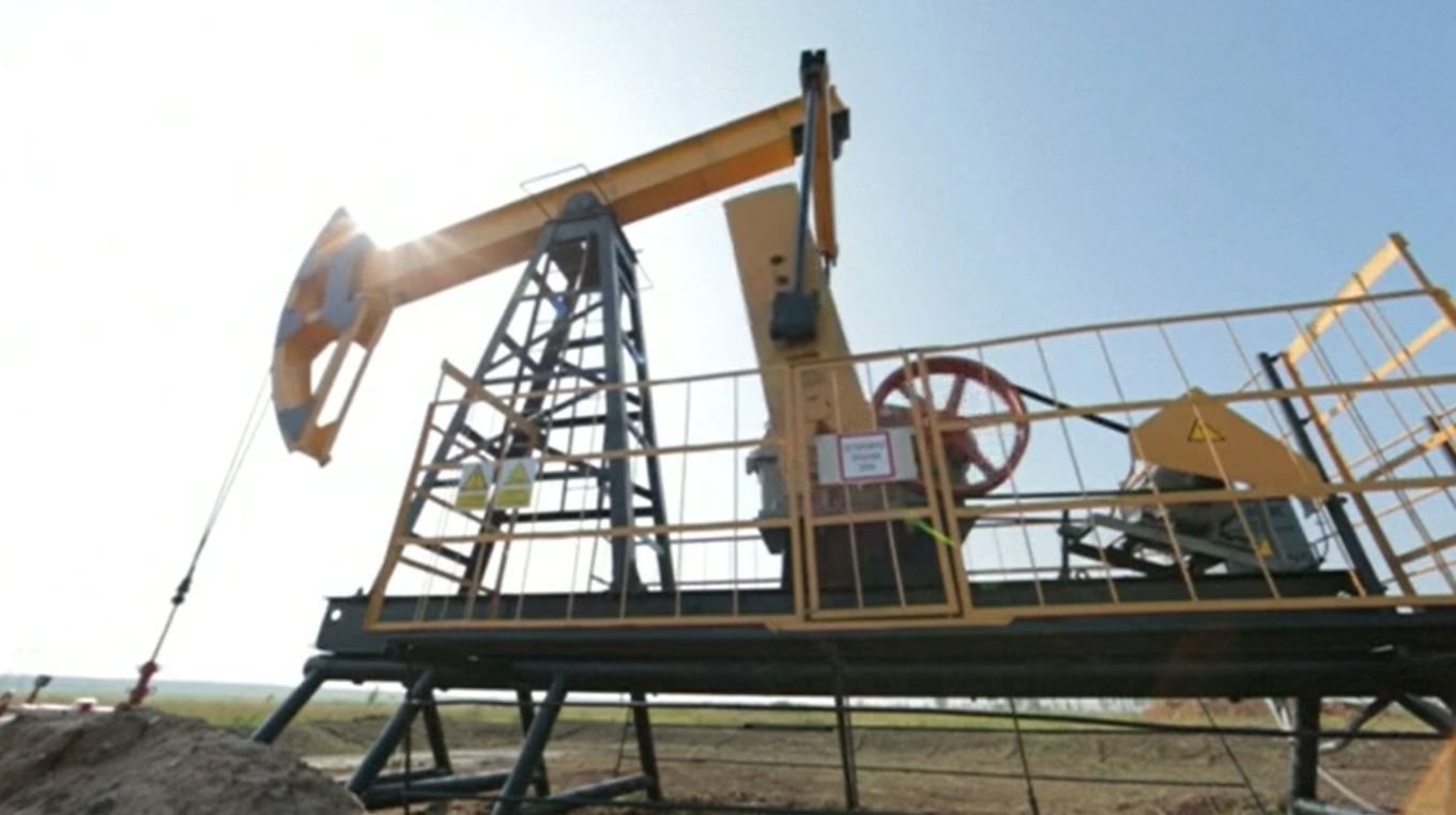 국제유가 들썩…OPEC+ 또 감산, WTI 8% - SBS Biz