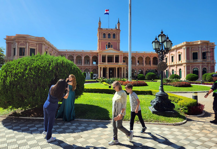 "변화 두렵다" vs "70년 집권 너무해"…파라과이 대선 향배는 - SBS Biz