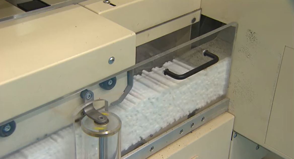 '냄새나는 담배' 불안해도…원인은 KT&G만 안다 - SBS Biz