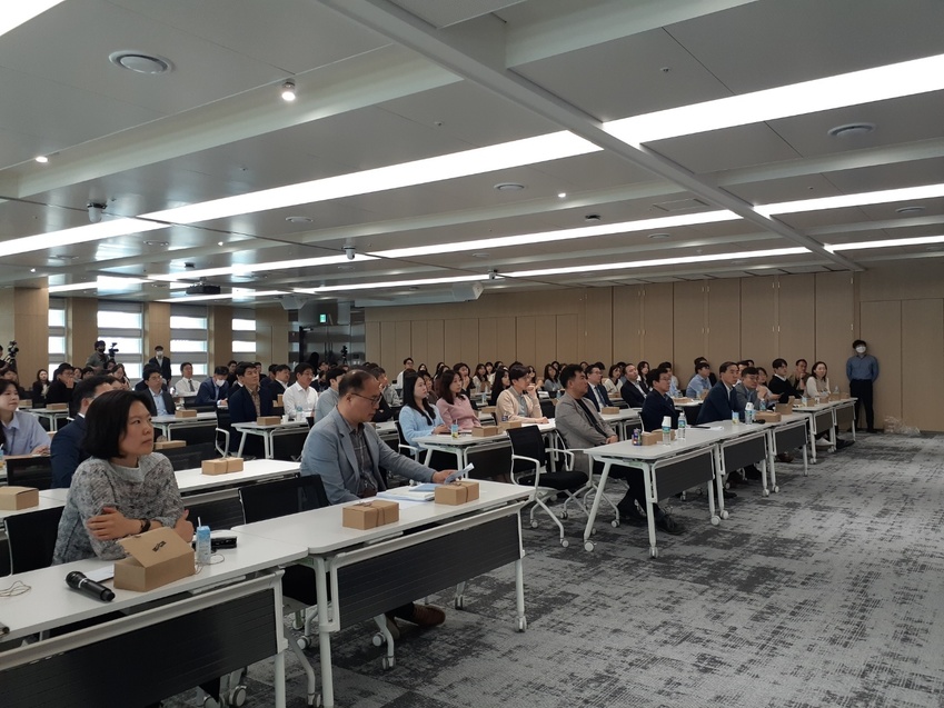 공무원도 챗GPT '열공'…최상대 기재차관 "AI 재정투자 확대" - SBS Biz