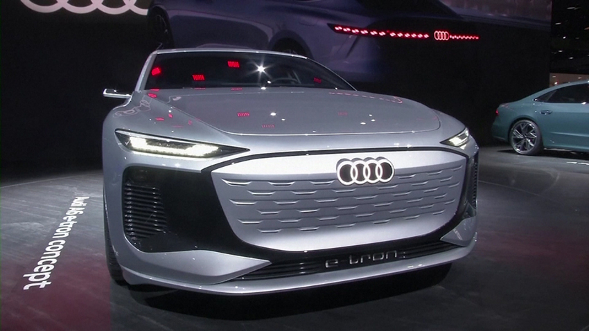 최고급 전기차 2천만원 파격 할인…BMW, 벤츠 갑자기 왜? - SBS Biz