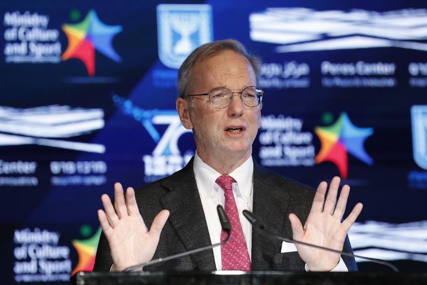 에릭 슈밋 구글 전 CEO "AI 거짓정보로 내년 美 대선 혼탁" - SBS Biz