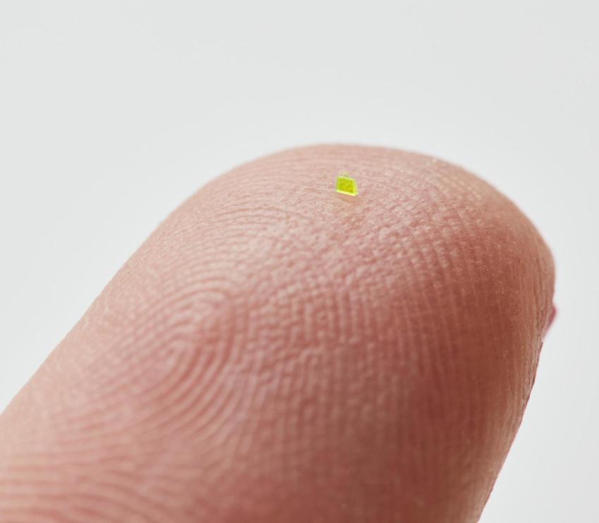 '후~' 불어 날아가면 8천만원 손해…이게 가방이라고? - SBS Biz