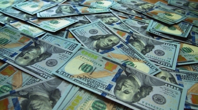 '이팔 분쟁'에 유가 최고 150달러 가능성…금·달러 쏠림 가속 - SBS Biz