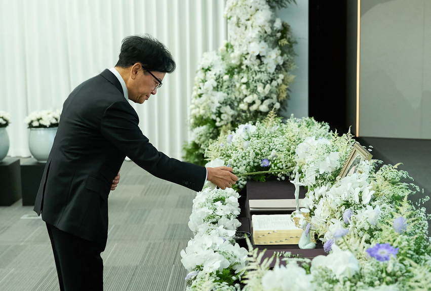 이재현 CJ회장 "성장 정체, 절실함 가져라"…70주년 전략회의 - SBS Biz