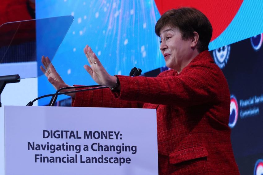 IMF 총재 "韓 성별 격차 평균 수준으로 줄면 1인당 소득 18%↑" - SBS Biz