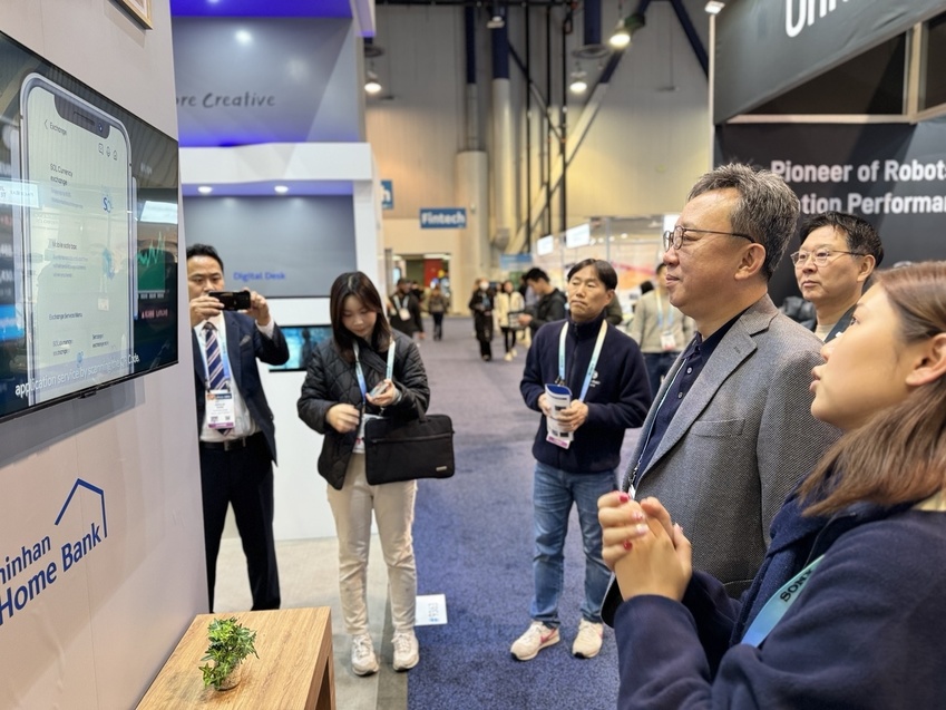 [챗CES] "우리도 '테크' 챙겨야"…라스베이거스 찾는 금융 수장들 - SBS Biz