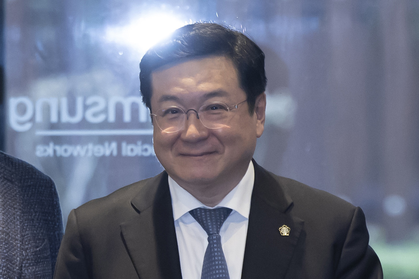 이찬희 삼성 준감위원장 "이재용, 빠른 시일 내 등기이사 복귀해야" - SBS Biz