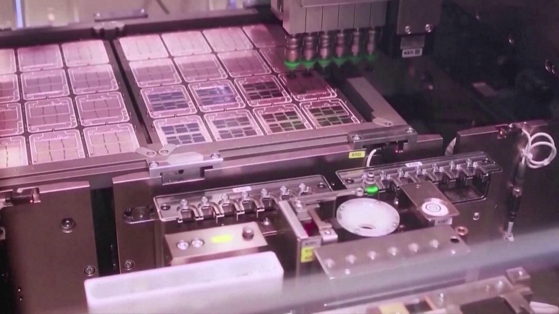 美 "중국 반도체기업 제재"…中 "35조원 펀드 조성" - SBS Biz