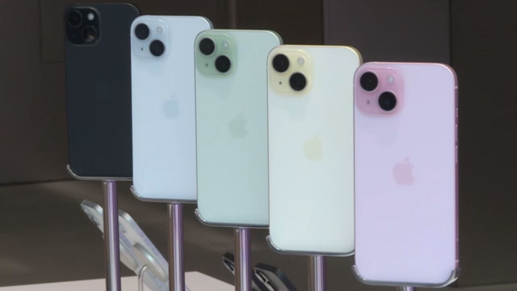 S24·아이폰15 인색한 전환지원금…구형폰에만 생색 - SBS Biz