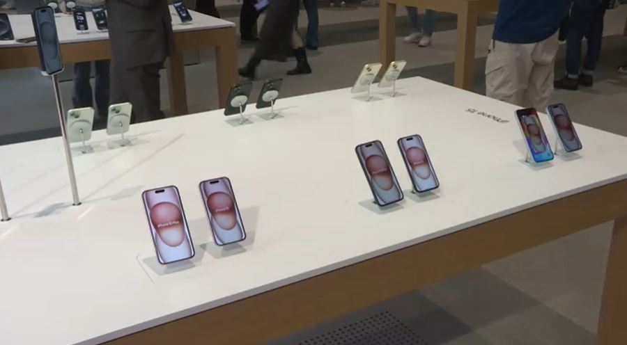 갤S24·아이폰15 전환지원금 인색…구형폰에만 생색 - SBS Biz