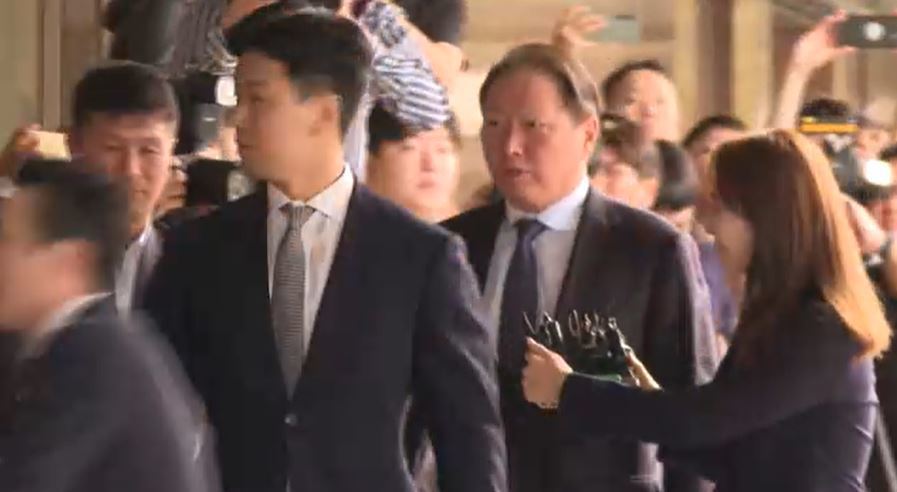 [현장연결] 이재용·최태원 등 재계 총수들, UAE 대통령 만나러 총출동 - SBS Biz