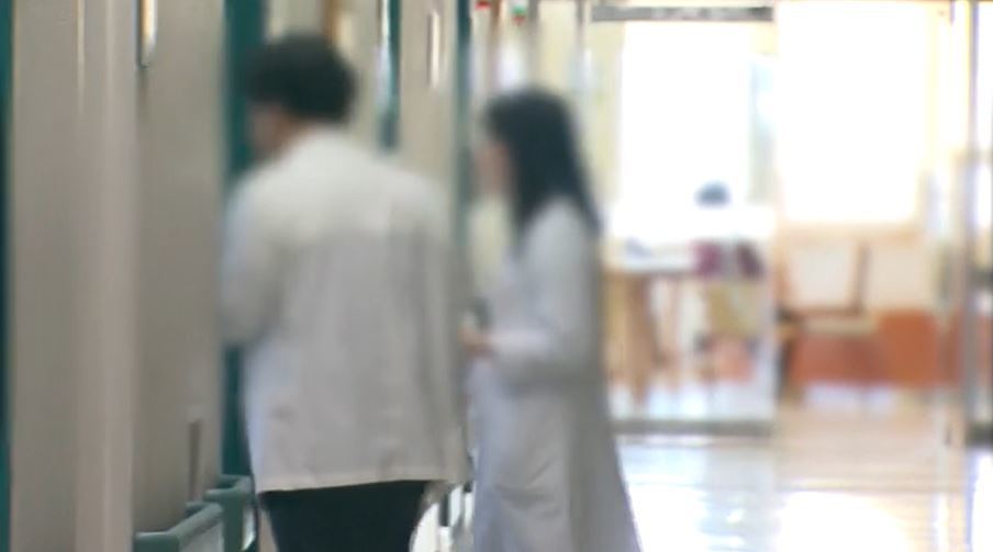 정부 "전공의 사직서 수리 검토"…응급실 경증환자 늘어 - SBS Biz