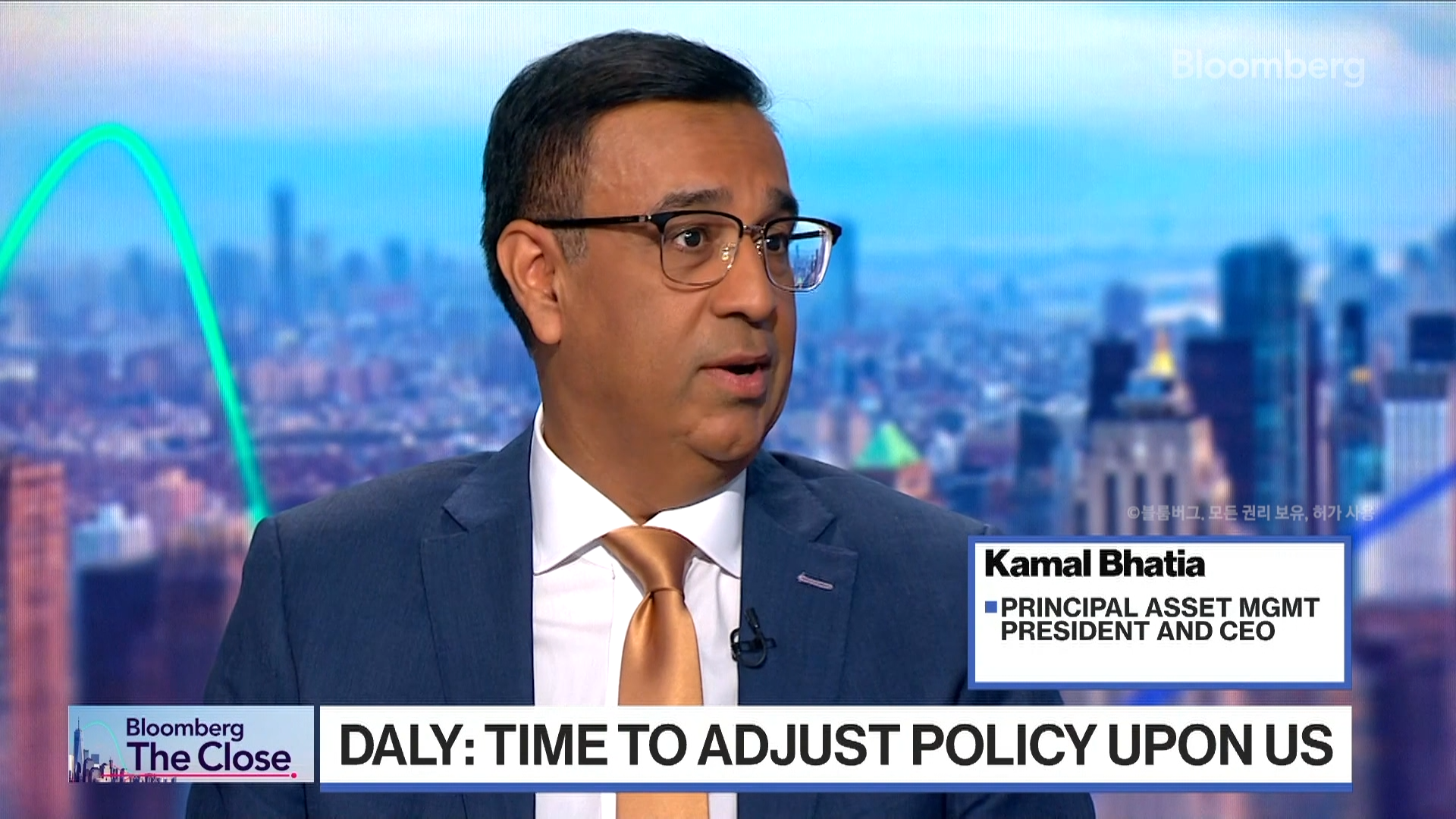 [부자들의 투자노트] 美 자산운용사 "중형주 매력적" - SBS Biz