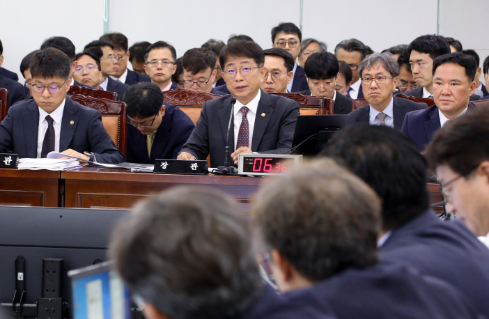 HUG 밑 빠진 독 되나?…전세사기 등으로 8월까지 2조7천여억원 대위변제 - SBS Biz