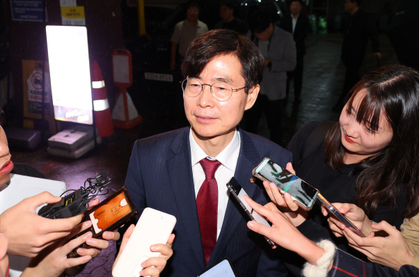 "정년 65세로 단계적 연장"…국힘 특위, 내년초 법안 발의 - SBS Biz