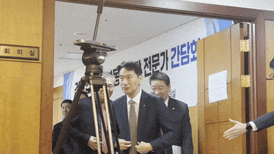 내년 연말 대출 절벽 없게…이복현 "실수요자 어려움을 해소" - SBS Biz