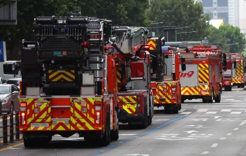 대전 문평동 폐기물 처리시설 화재…'대응 1단계' 32명 대피 - SBS Biz