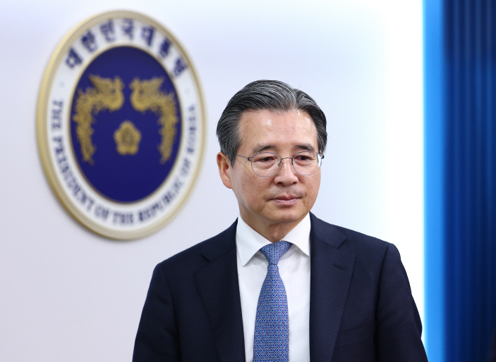 김용범, "美, 韓이 무역·안보서 수혜국이라 생각…수익성 없는 사업 막을 것" - SBS Biz