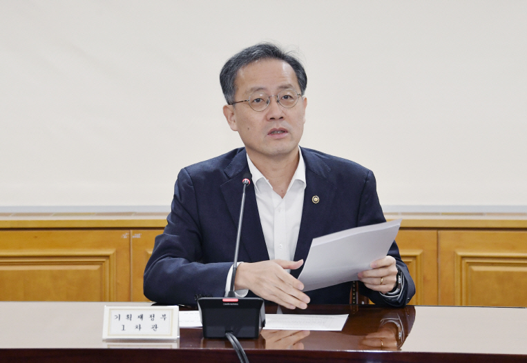 기재 차관 "AI 등 신산업 분야 청년 선호 일자리 창출"